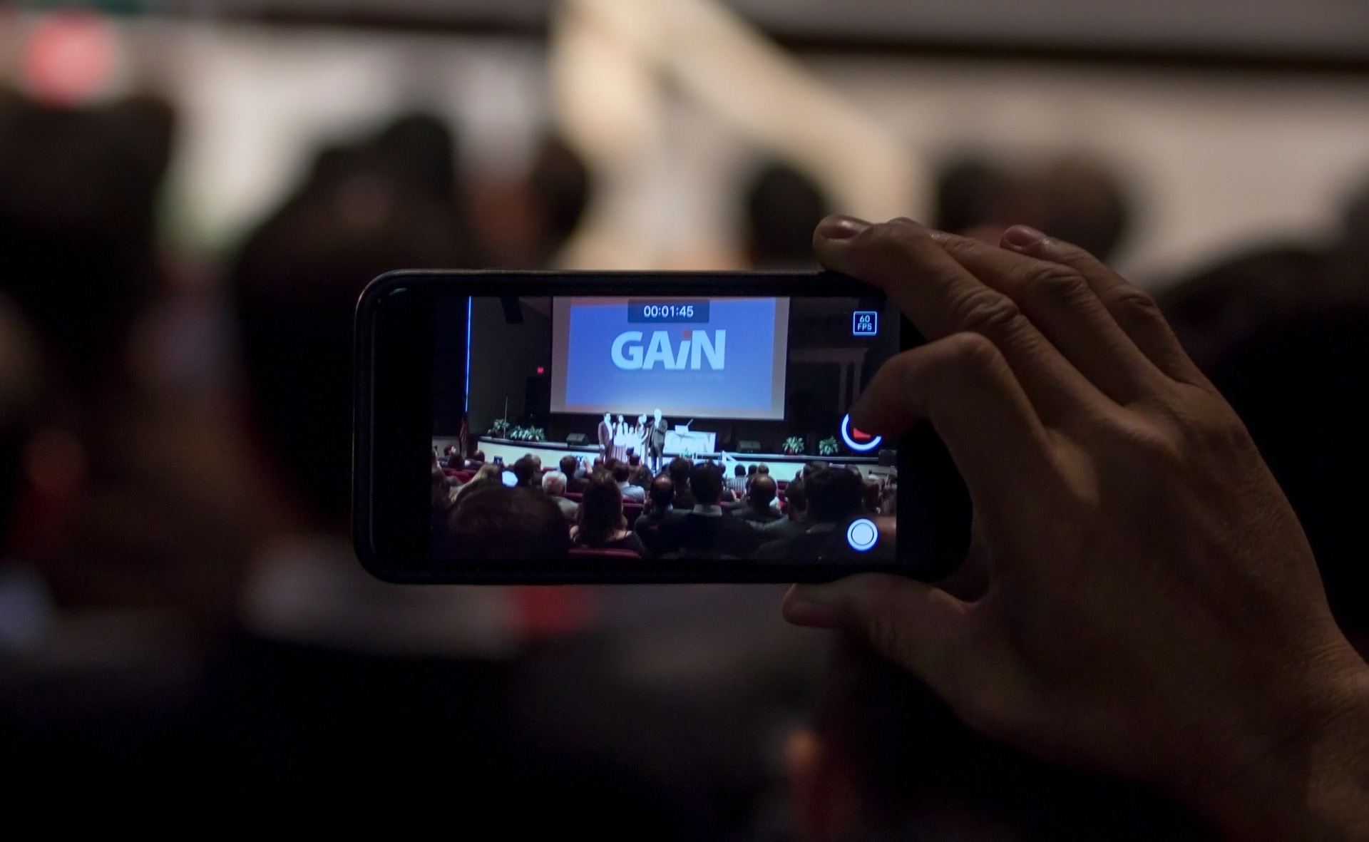 Multi camera video recording with iPhones/iPad - IO